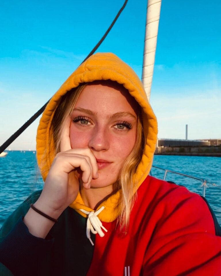 Erin Eden Bio, Age, Career, Net Worth, Height, Education,